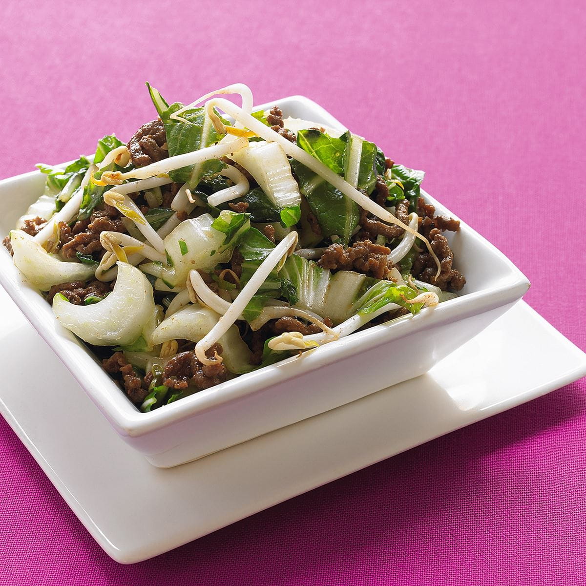 Bok choy au haché et aux germes de soja